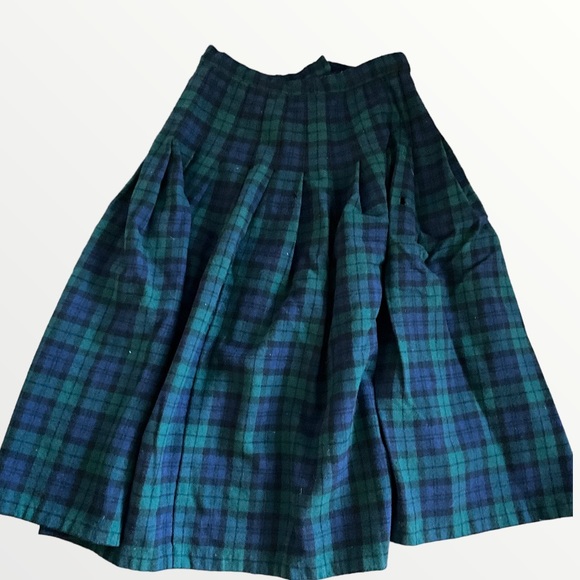 Pendleton | Skirts | Vintage Wool Pendleton Skirt Navy Green Plaid ...